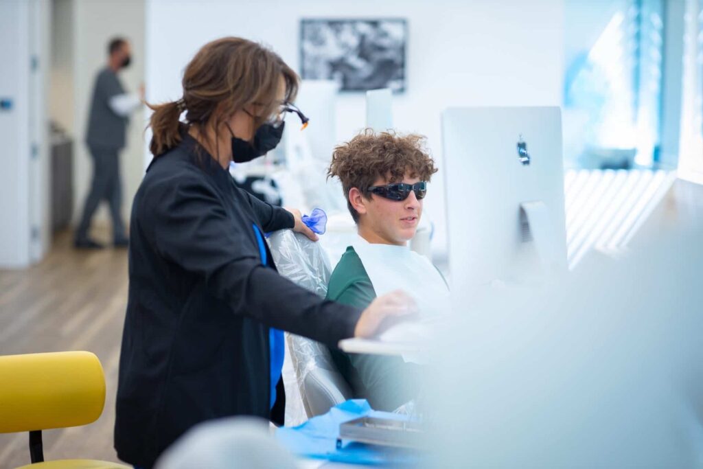 Lost or Broken Retainer? Here's How to Save Your New Smile - Kanning ...